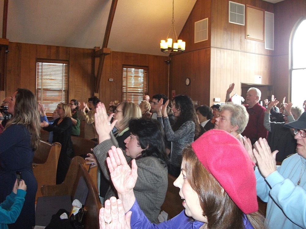 Congregational Pictures – Hands for Christ